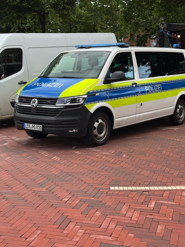 Polizeibericht vom 03. Juli 2025: Brand in Emden, Sachbeschädigungen ...